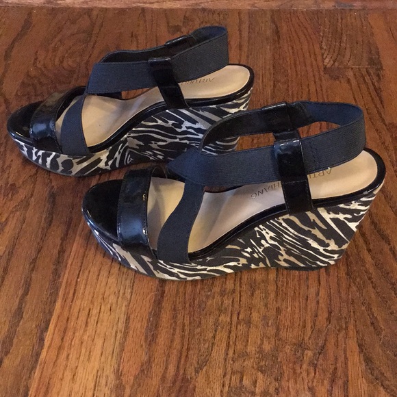 Arturo Chiang | Shoes | Tiger Print Platform Sandals | Poshmark